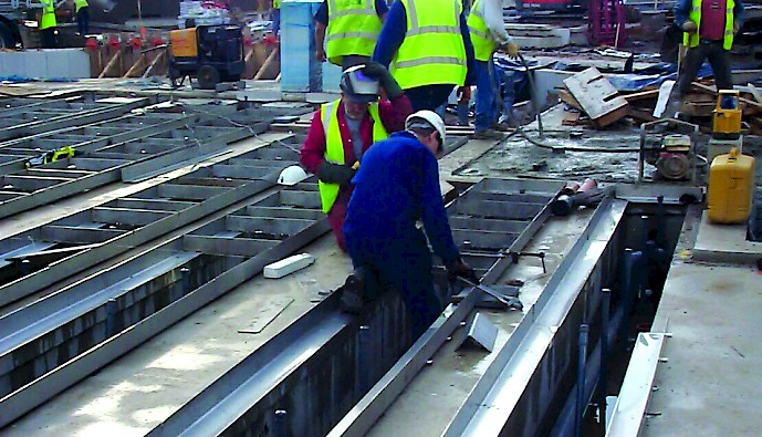 WINDPOSTS AND MASONRY SUPPORT